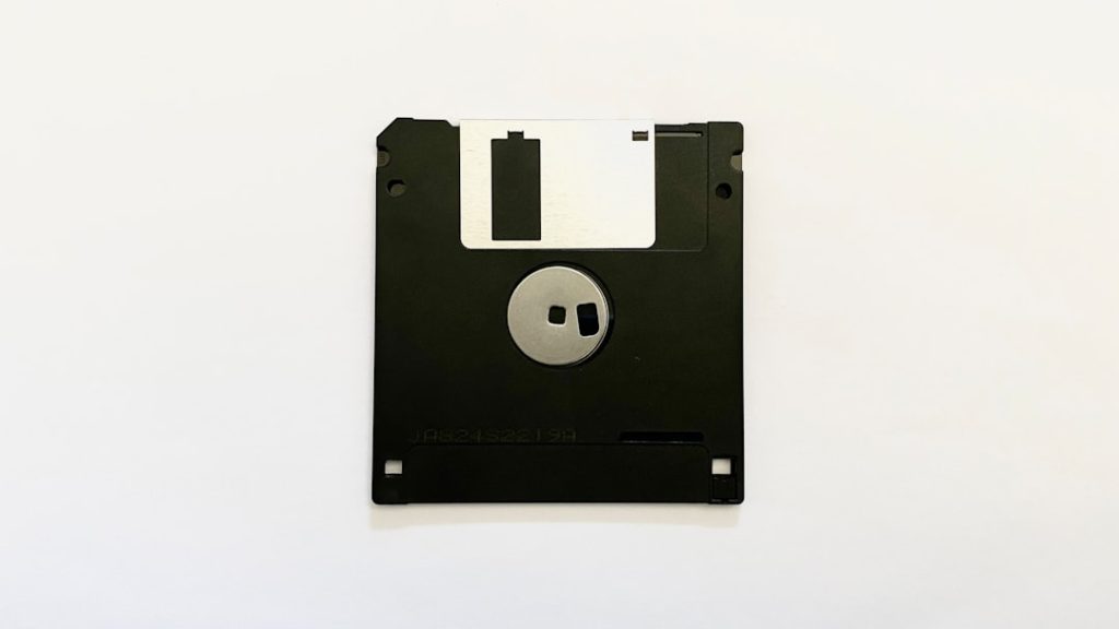 Floppy Disk Save Icon: Skeuomorphism in UI » 3 Easy Methods